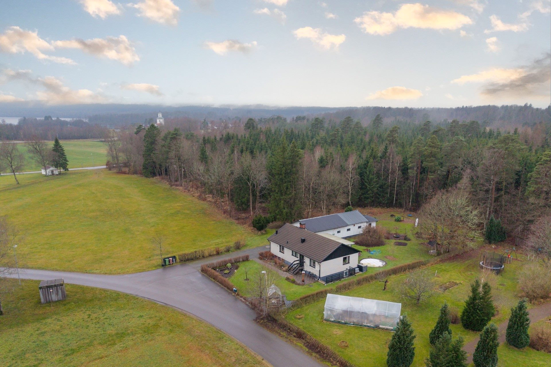 Karl Gustav 147 - Kustmäklarna